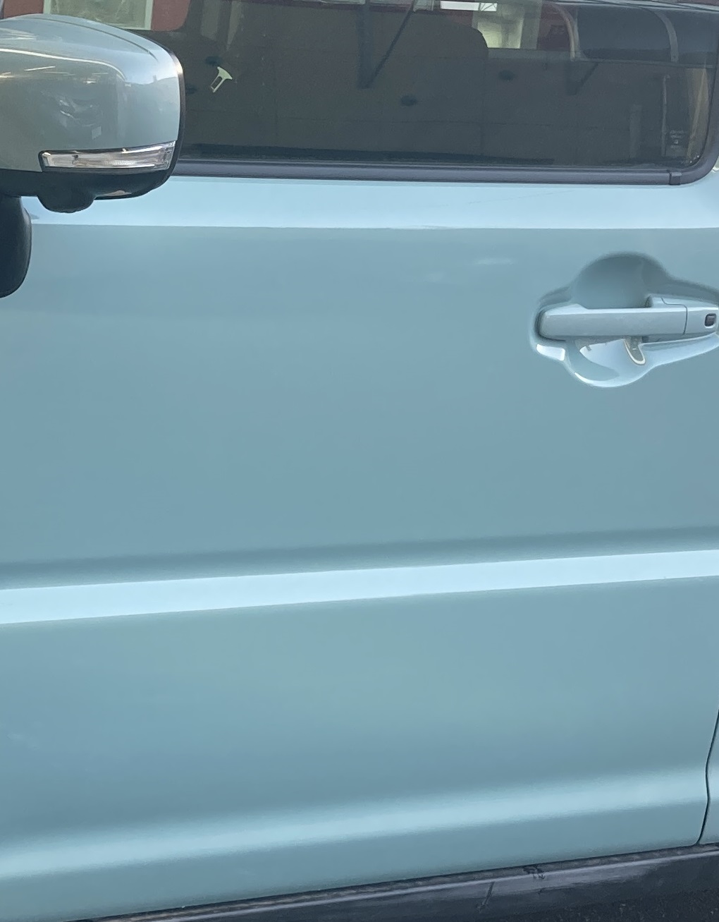 スズキ ハスラー 左フロントドア鈑金塗装 | 鈑金修理事例 | 車の板金・キズ修理が安い＆安心！【モドーリー新潟エリア】